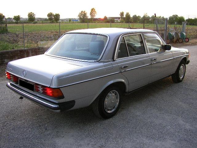 Vendo mercedes 240 Diesel