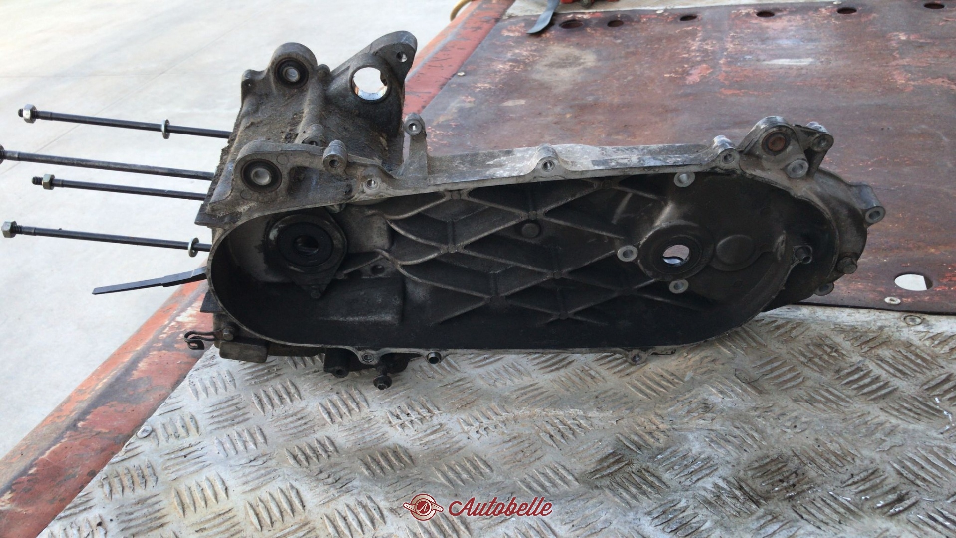 Vendo Coppia Carter Motore HI-Kf03E Honda @ Chiocciola Sh Dylan 150 in ...